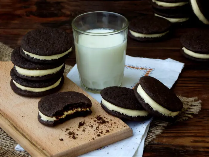 Are Oreos Vegan? The Truth About Everyone’s Favorite Cookie - Food Sense