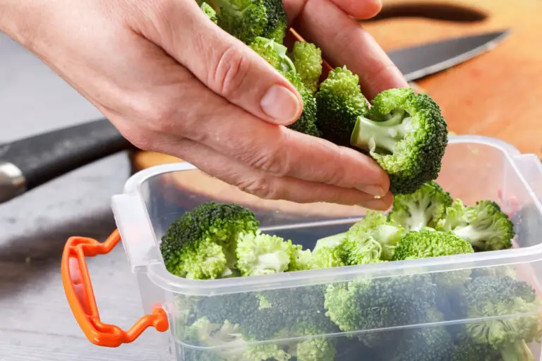 How Long Can Broccoli Sit Out: Safe Storage Guidelines - Food Sense